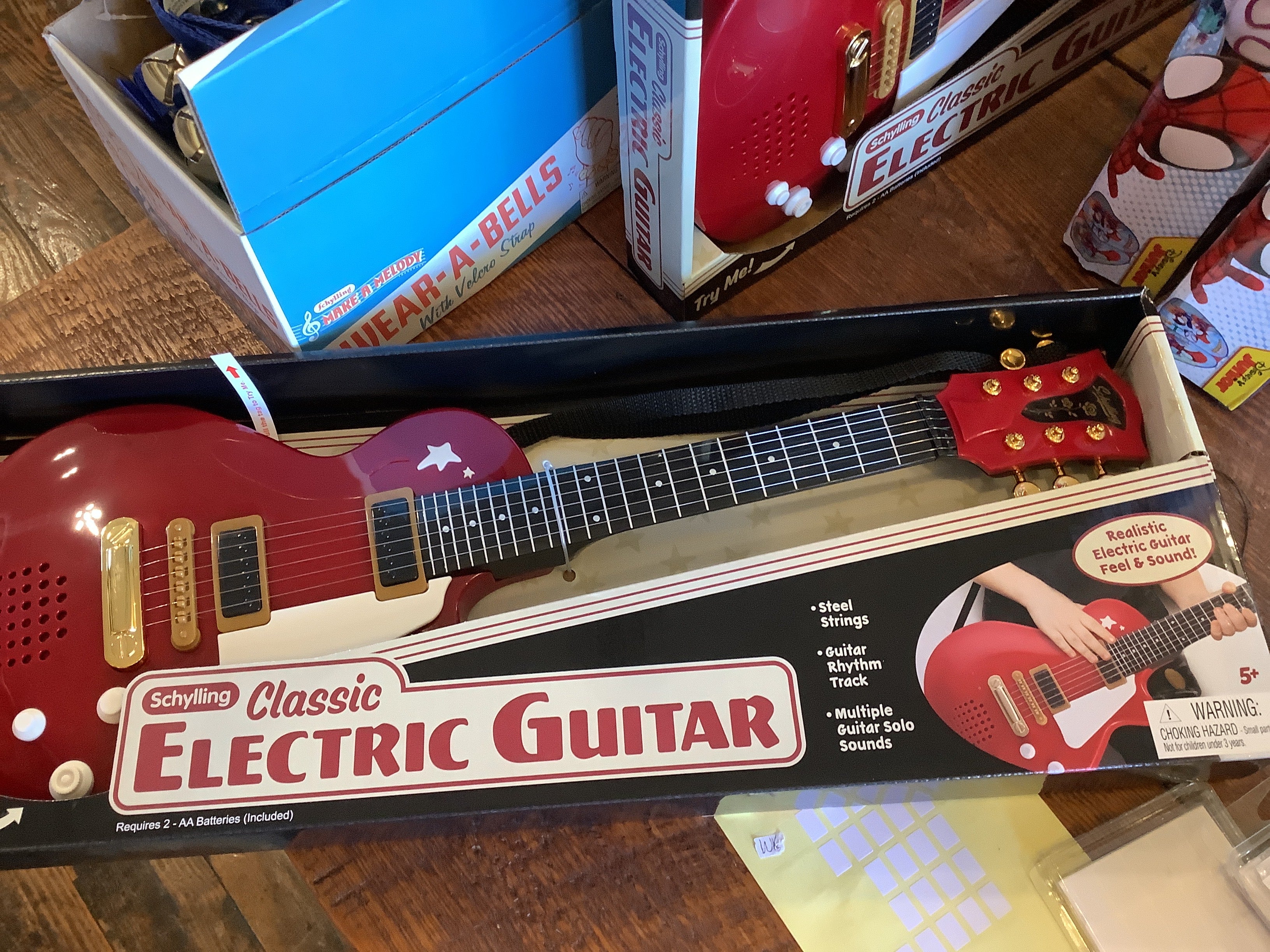 Dm electric guitar – District Mercantile